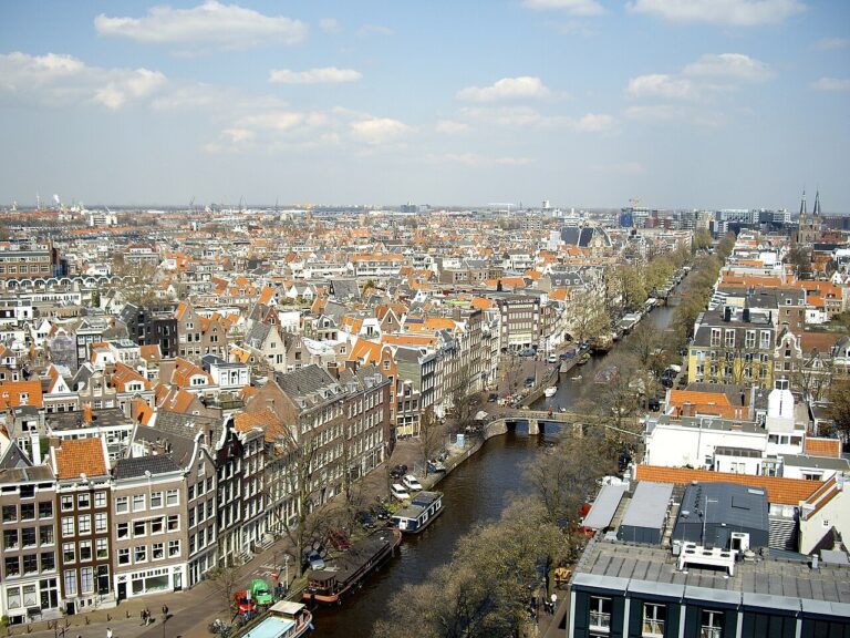 Microsoft’s upcoming data center in Amsterdam raises power and land use ...